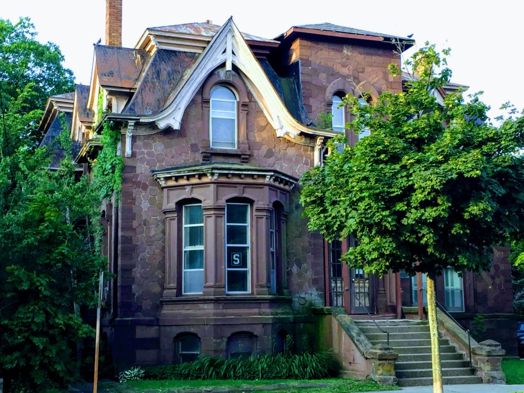 Do unkempt neighborhood homes affect my home's value? - Dear Monty